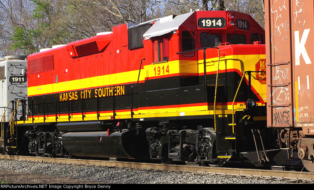 KCS 1914 is brand new, super shiny Belle paint